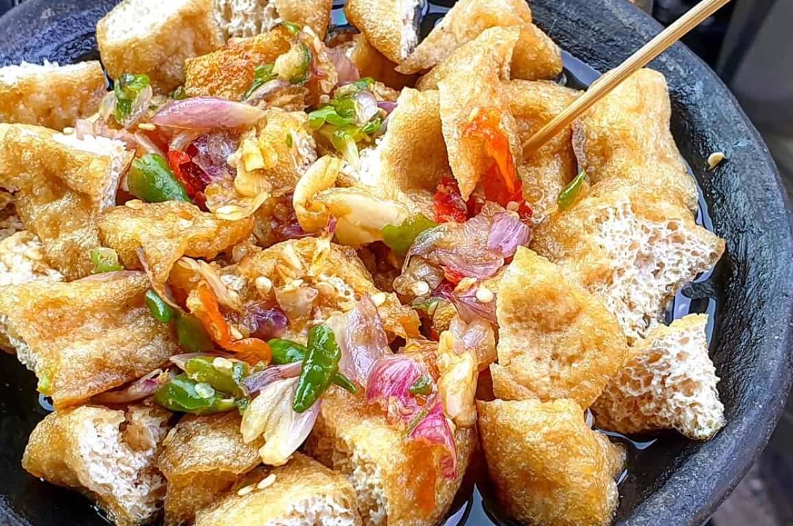 Asal Usul Tahu Gejrot, Kuliner Khas Cirebon yang Murah dan Nikmat ...